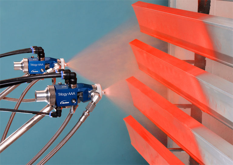 Systemy automatyczne ze wspomaganiem powietrznym NORDSON TRILOGY™ AAA ...